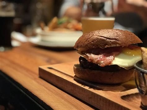 Cervezas Y Finger Food Una Ruta Gastronómica Con 9 Opciones Para