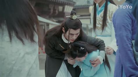 亲爱的义祁君 💖 女主差點被砸傷，霸道君上摟住保護她被砸中，把心機女氣瘋了 💖 Chinese Television Dramas Youtube
