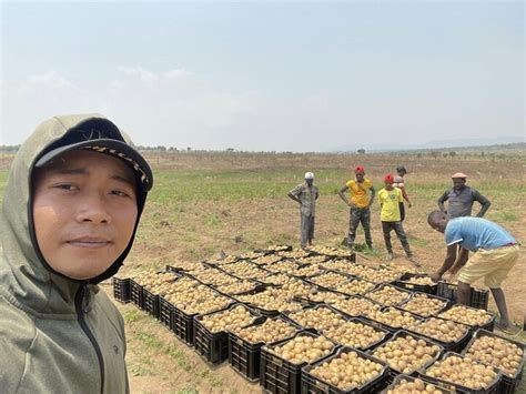 Khối tài sản không phải dạng vừa của Quang Linh Vlogs ở tuổi 26