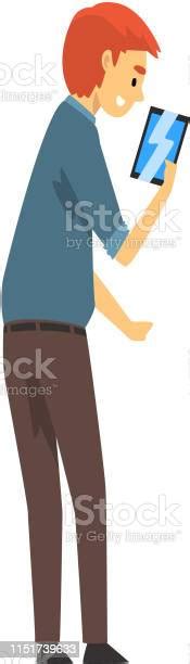 젊은 남자 서 있는과 사용 하는 디지털 태블릿 Pc 벡터 일러스트 디지털 태블릿 사용하기에 대한 스톡 벡터 아트 및 기타 이미지 디지털 태블릿 사용하기 만화 벡터