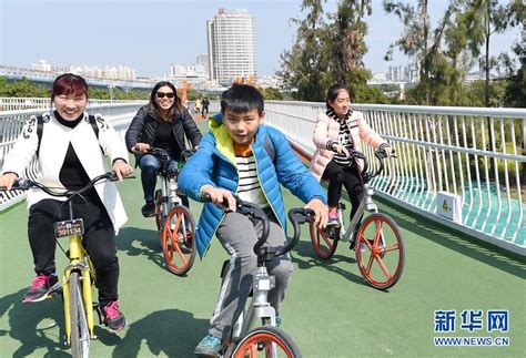 全国首条空中自行车道试运营 快来感受下 国际在线