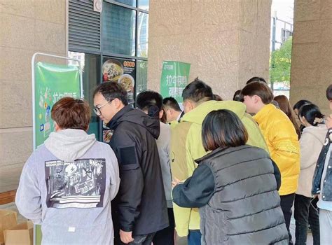 Chatgpt类产品频出，拉勾招聘显示aigc人才年薪百万且供不应求岗位数字化压力