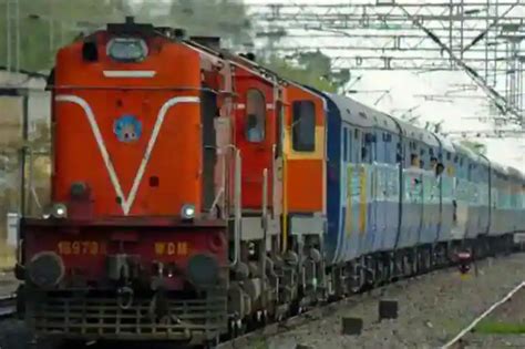 वाया कोटा गोरखपुर से बांद्रा टर्मिनल वन वे स्पेशल ट्रेन का संचालन