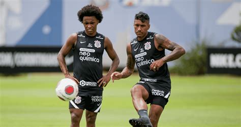 Luis Castro Conheça O Possível Novo Treinador Do Corinthians