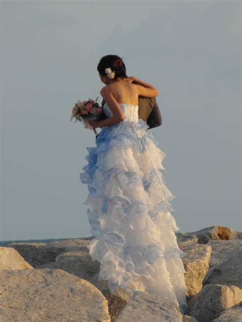 Free Photo Wedding Couple Photo Shoot Album Outside Wedding Free