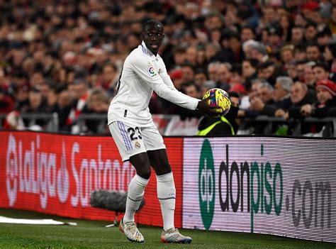Ferland Mendy Seguirá Siendo El Lateral Titular En Real Madrid
