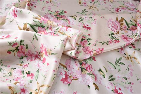 胡胡布店柔软数码喷绘真丝缎19姆米真丝素绉缎14米宽95元一米虎窝淘