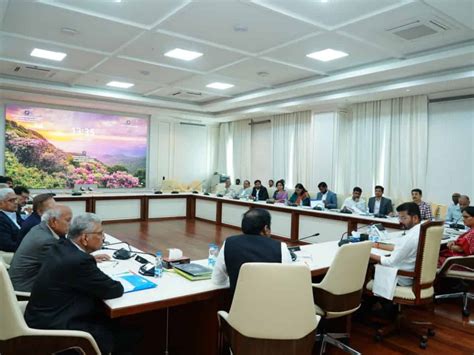 Telangana Constitutes Cabinet Sub Committee On Six Guarantees