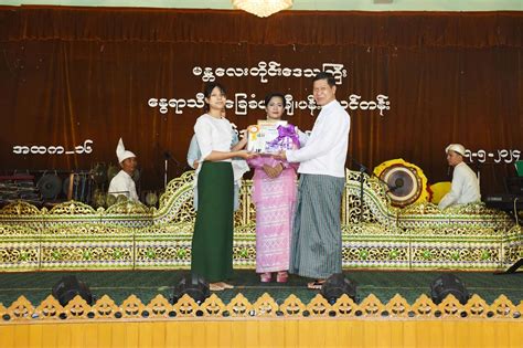 မန္တလေးတိုင်းဒေသကြီးအစိုးရအဖွဲ့ဝန်ကြီးချုပ် ဦးမျိုးအောင် နွေရာသီ အခြေခံ
