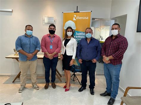 Vereadora Juliana Antunes busca respostas a pedidos de expansões de