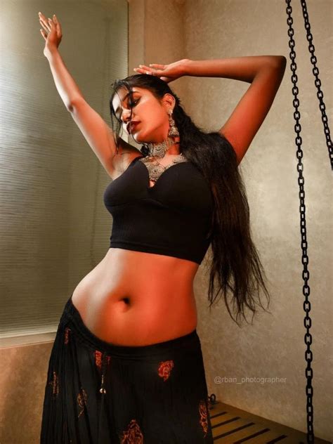 Neha Saha Navel In Saree Rnavelnsfw
