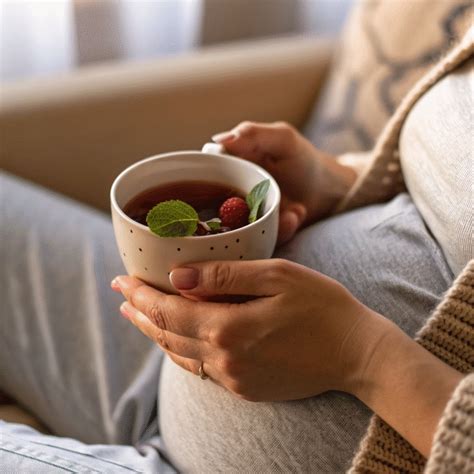 Raspberry Leaf Tea Drink 7 Key Benefits And Safety Tips