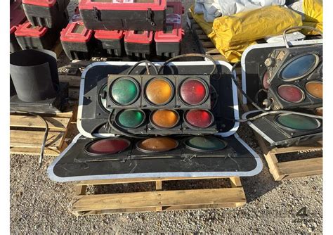 New Pallet Of 4 X Lights Street Lights In Listed On Machines4u