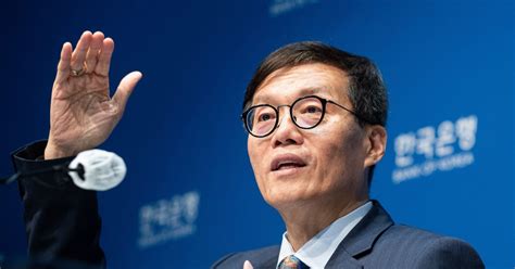 금통위 폴 전문가 100 기준금리 7연속 동결 전망 82 내년 下에 금리 인하”