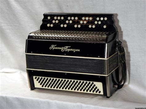 A Three Row Accordion The Free Reed