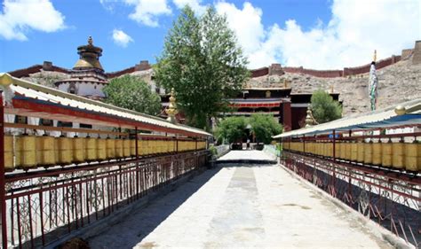 白居寺十万佛塔举世无双 知乎
