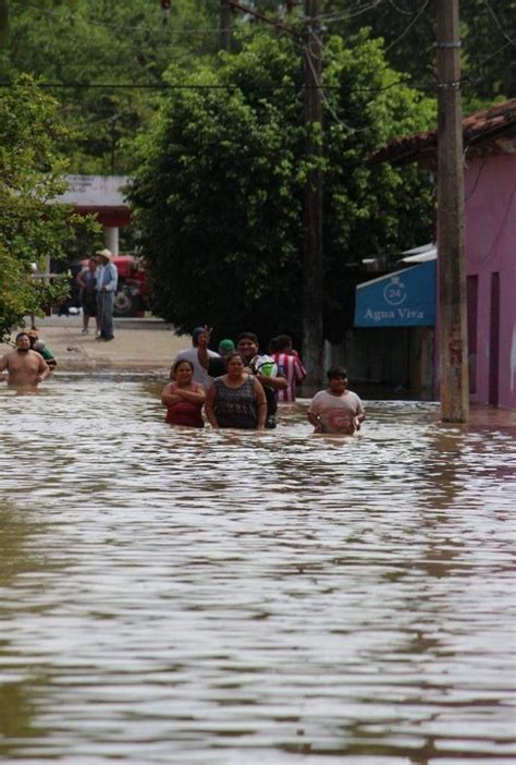 Tragedia Por Inundaciones En Tabasco Más De 140 Mil Damnificados