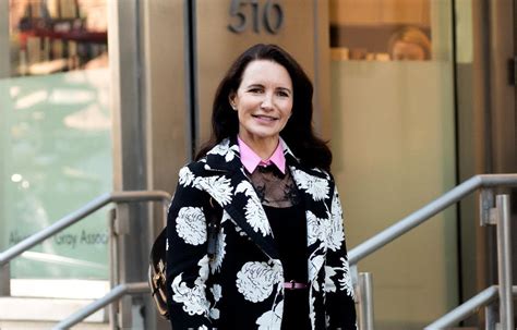 Kristin Davis Révèle Que Les Moqueries Quont Suscitées Ses Injections Du Visage Lont Fait Pleurer