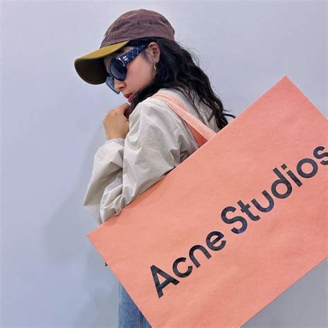 Xiao Xiaoooan • Threads Say More