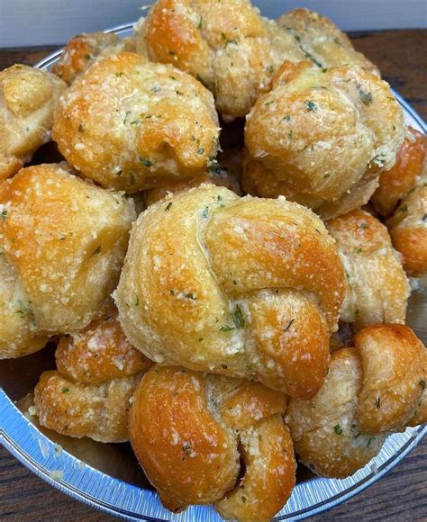 Easy Restaurant Style Garlic Knots Artofit
