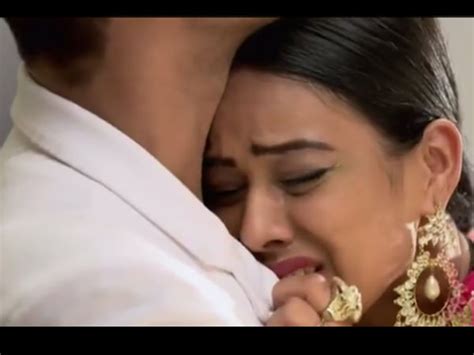 Jamai Raja Uhh Not Again Sid Roshni Caught Romancing By Neil Filmibeat