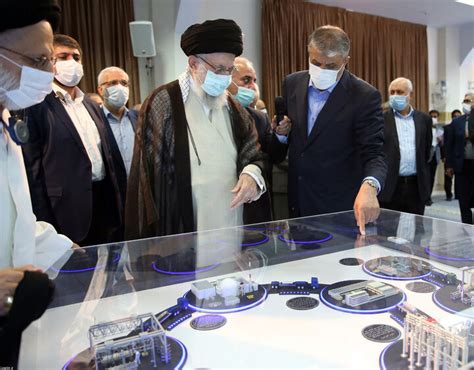 ایمنا بازدید رهبر معظم انقلاب از نمایشگاه دستاوردهای صنعت هسته‌ای کشور