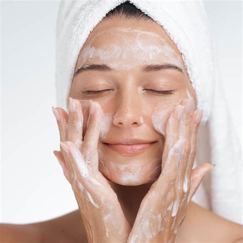 16 Dermatologist Approved Habits That Will Keep You Looking Younger Longer Yourtango