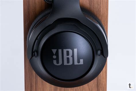JBL CLUB 700BT - On-Ear Kopfhörer im Test - testr.at