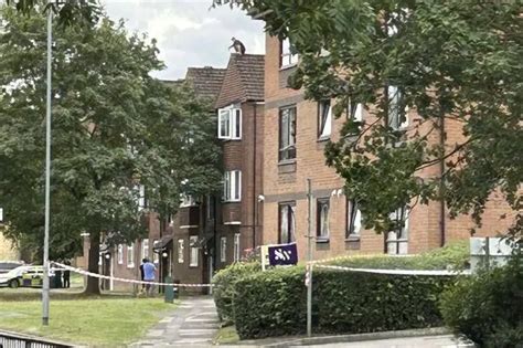 Police Lock Down Rushden Street As Planned Arrest Ends With Man On Roof