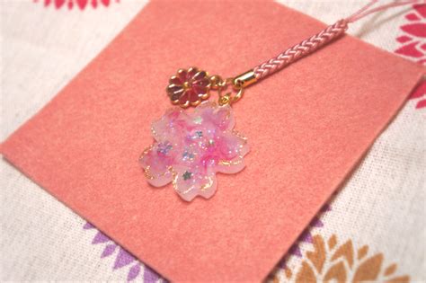 レジンマーブル模様の作り方100均アイテムを活用して世界に一つだけのアクセを作ろう WEBOO ウィーブー 暮らしをつくる