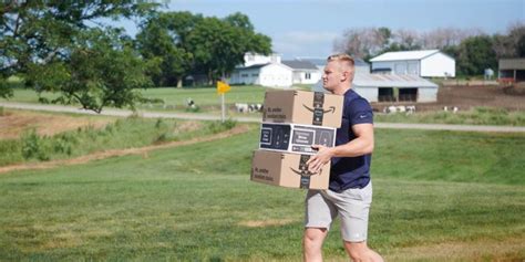 Todd Hassenfelt On Linkedin Exclusive Amazon Pushes Fast Delivery