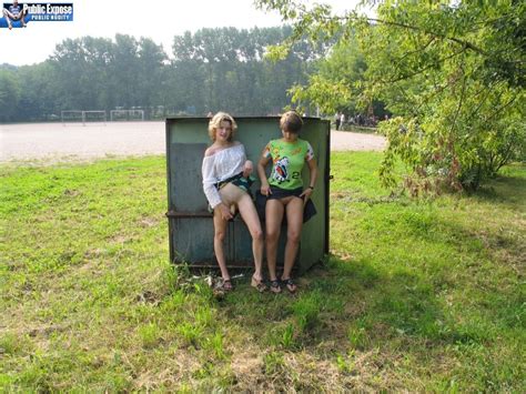 Sexy Itchy Miss Flashing And Toying Her Lesbian Galfriend Behind A Bin