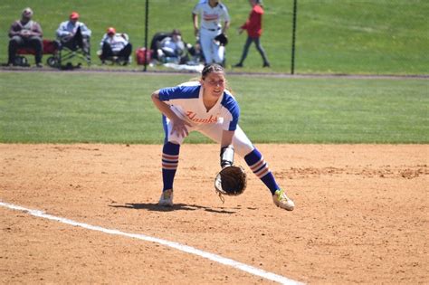 Softball Splits Scoreboard Against Oneonta The New Paltz Oracle