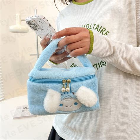 กระเป๋าแฟชั่น กระเป๋าใส่เครื่องสำอาง ทรงกล่อง ขนนุ่มนิ่ม ไซส์มินิ มี7ลาย Evefashionstore