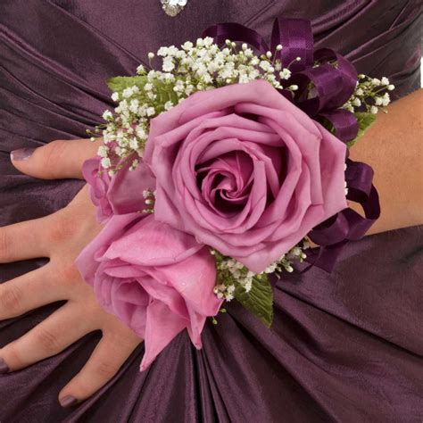 27 Breathtaking Prom Corsages Your Date Will Love Momma Teen