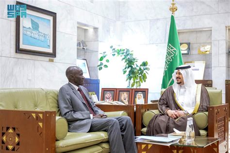 جريدة الرياض نائب أمير الرياض يستقبل القائم بأعمال سفارة جمهورية جنوب