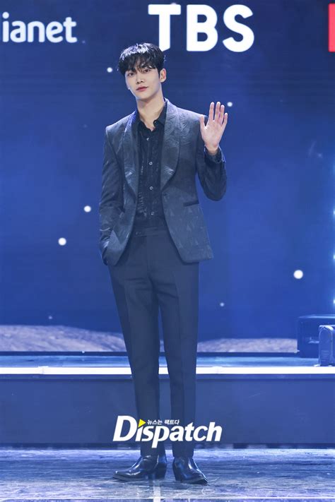 [현장포토] “손인사에 설렘”…로운 심쿵 피지컬 디스패치 뉴스는 팩트다