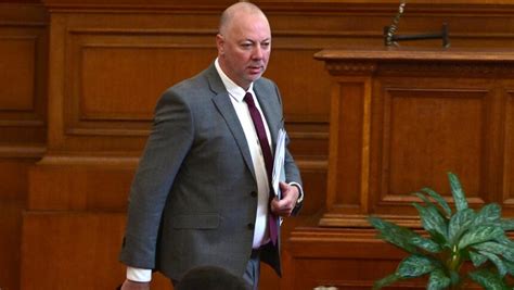 Росен Желязков повежда листата на ГЕРБ за евровота Новинар