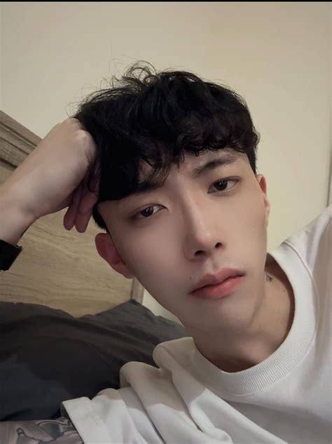我也很想交女友啊 但就很害怕認識異性 我覺得我有病耶怎麼辦哈哈哈哈