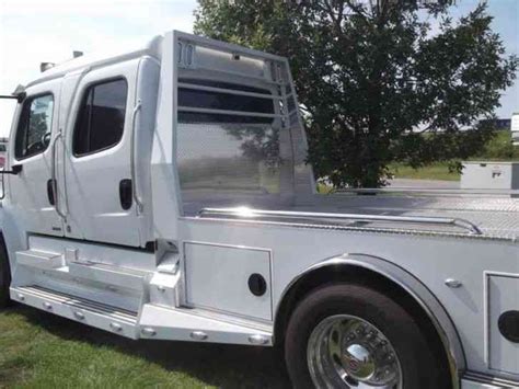 Freightliner Sport Chassis Medium Trucks