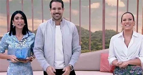 SBT Divide Chega Mais E Separa Michelle Barros De Regina Volpato E