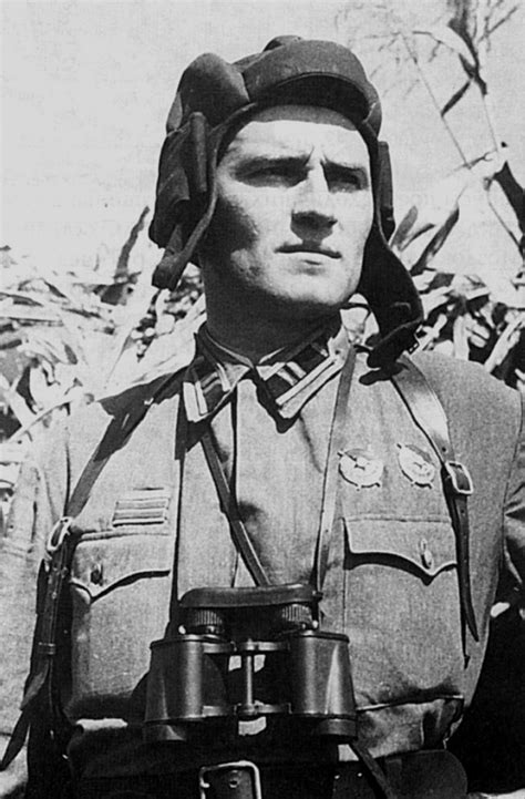 Командир 52 й Краснознаменной танковой бригады майор В И Филиппов — военное фото