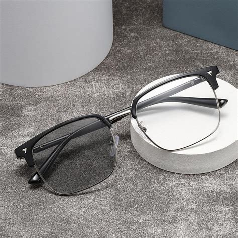 0~ 600photochromic Myopia Glasses Color Sensitive Anti Blue Light