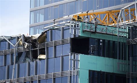Crane Collapses In Downtown Seattle On Saturday Daily Mail Online