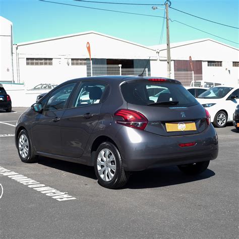 Peugeot 208 Hdi Cinzento 1 6 Grupo Cenoura