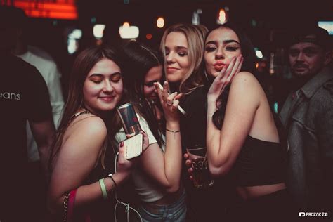 How To Date Girls In Poland Where To Find Love And Relationship