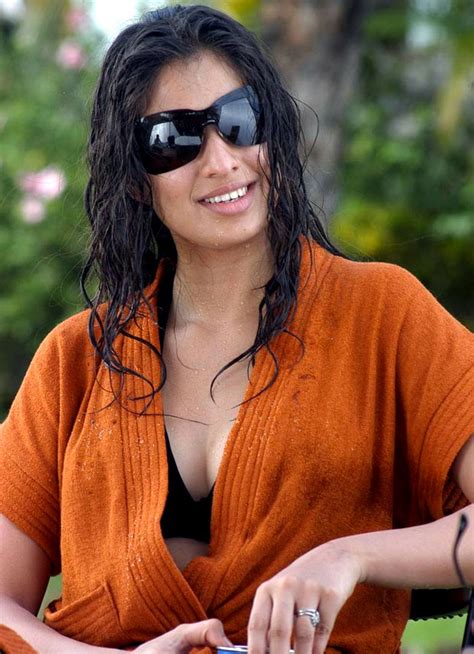 Actress Gallery Lakshmi Rai Bra Show Spicy Photos