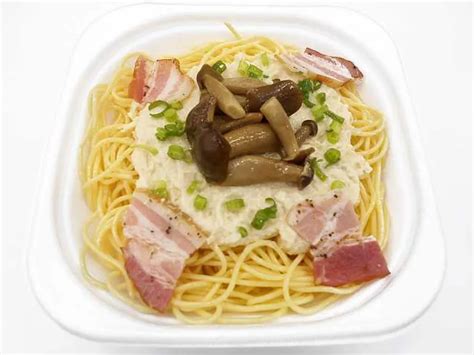 丹波しめじとベーコンの和風クリームパスタ セブンのパスタ