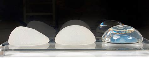 Почему больше нет смысла делать силиконовую грудь