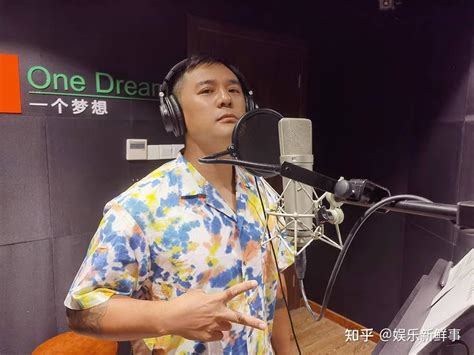 窦智孔新歌影帝引热议 Mv一人分饰七角 知乎